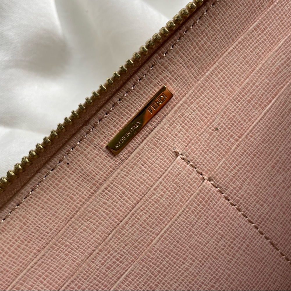 Fendi Logo Texture Grained Leather Zip Around Wallet - Gem